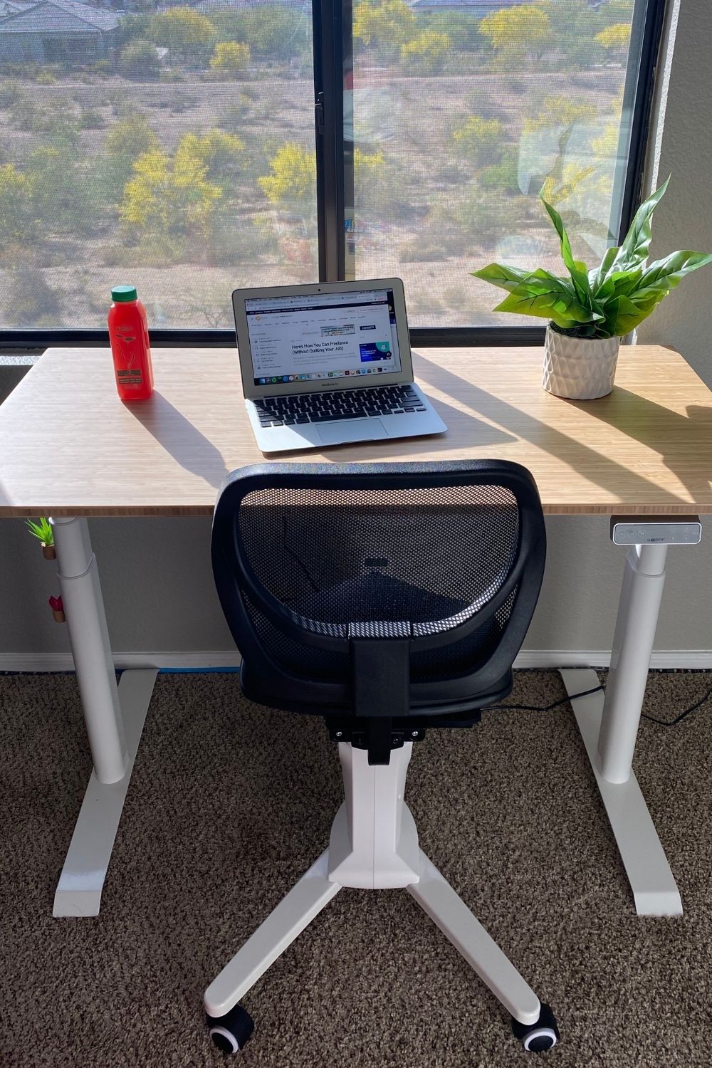 FlexiSpot’s Sit2Go Fitness Chair Makes It Easy To Work While You Exercise