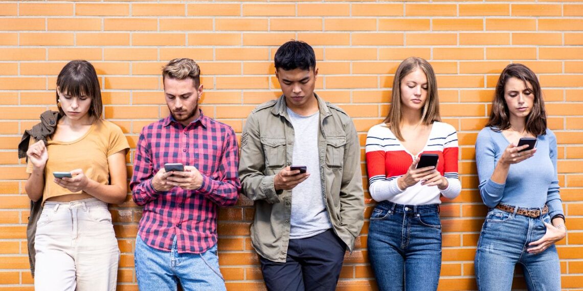 Gen Z Grads Face Tough Job Hunt But But Are Finding Opportunity In ...